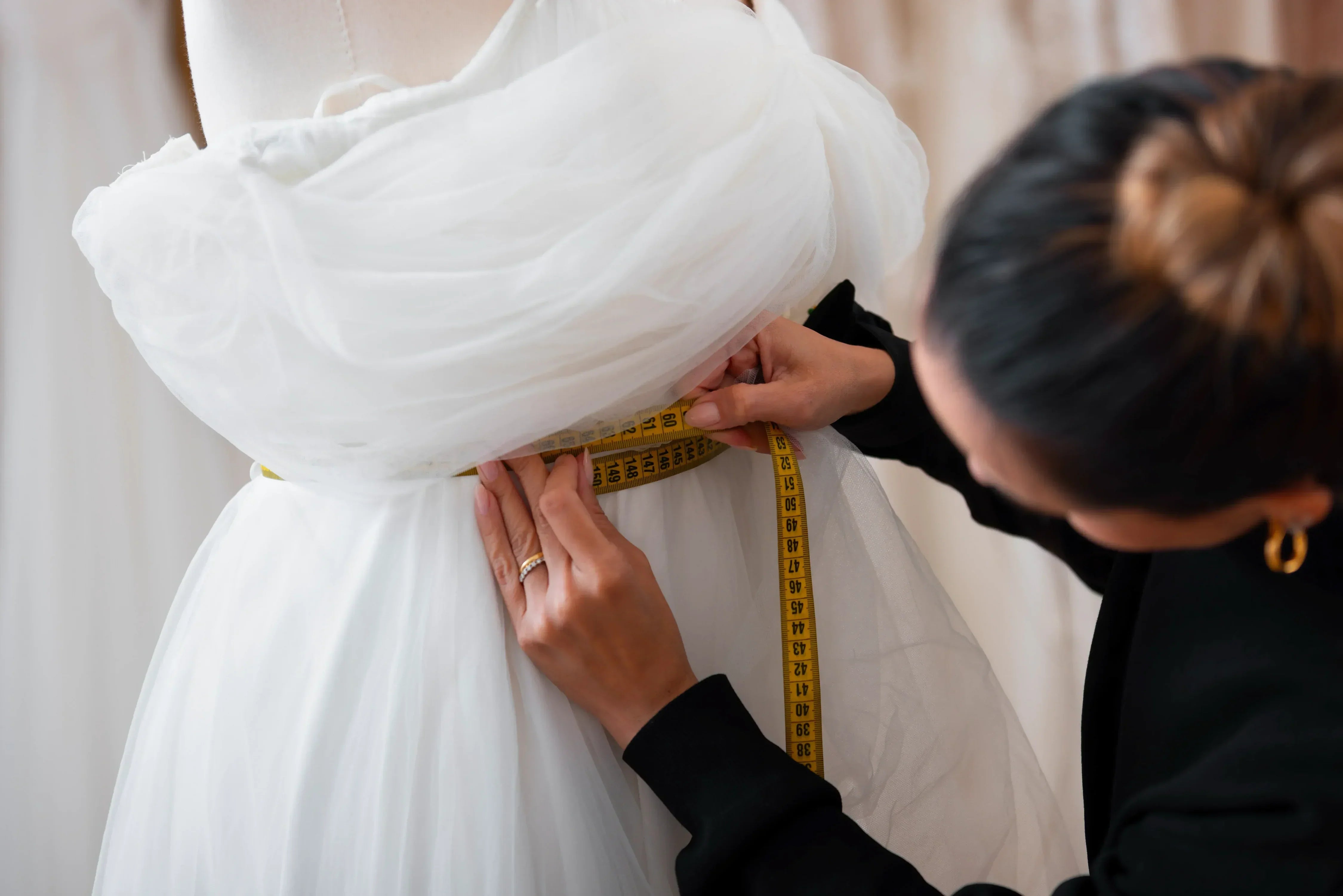 Custom tailoring to your measurements – How it works – Sky Bridal